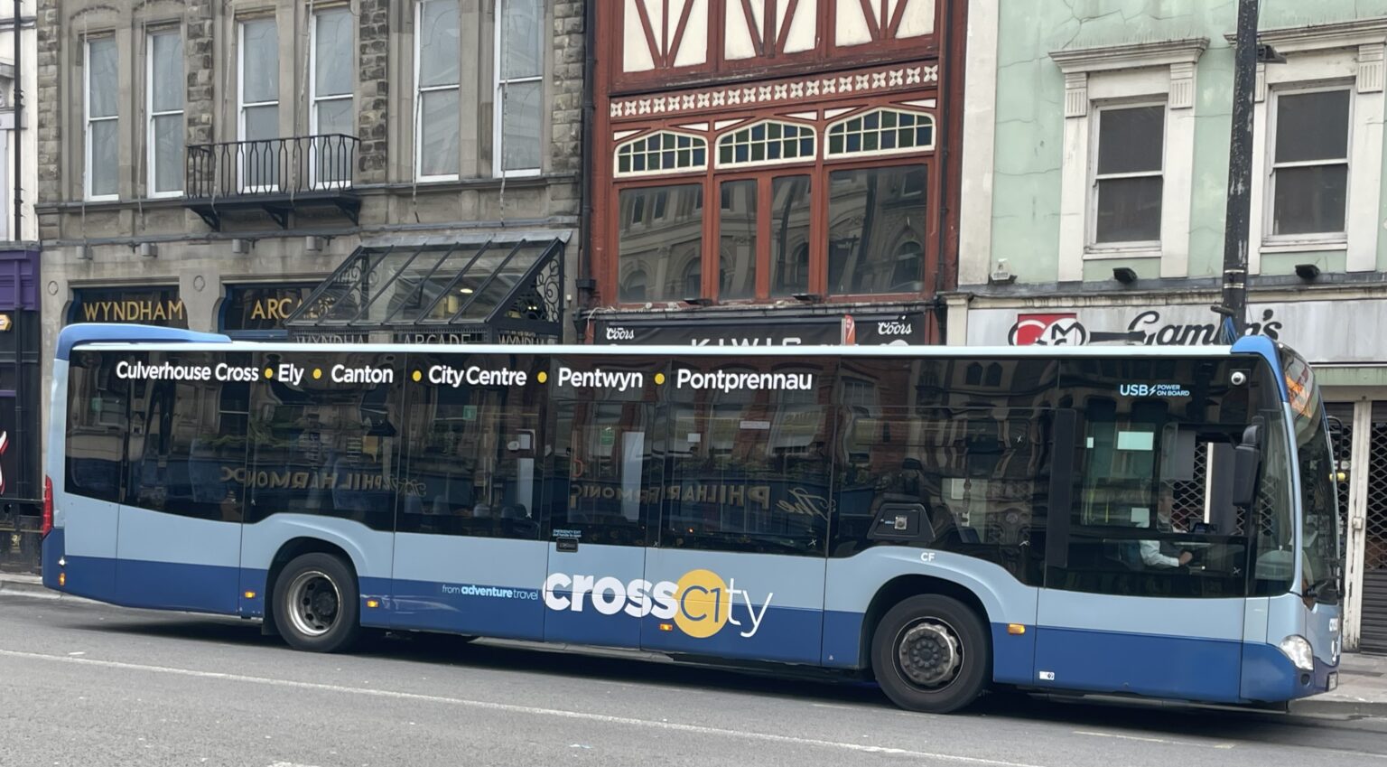 Should We Paint the Bus with Route Information? — Human Transit